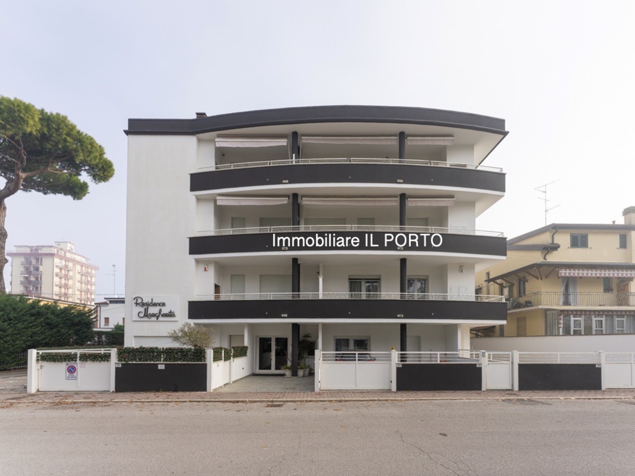 APPARTAMENTO DI RECENTE COSTRUZIONE CON TERRAZZO ABITABILE POSTO AUTO E CANTINA